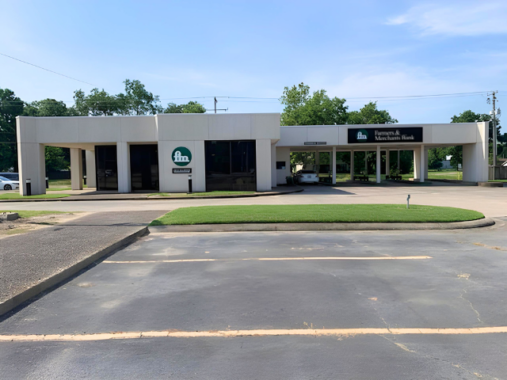 North St. Live Teller ITM Center | Farmers and Merchants Bank